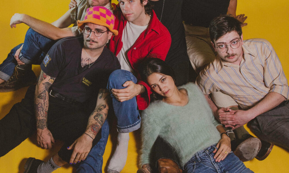 Charlie Reed、'Holding On'のMVを公開 | Niche Music