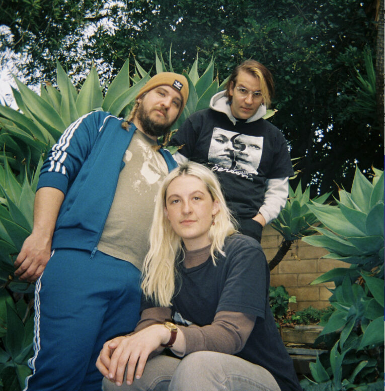 [NYP] 激アツ！ブラジルのマスロックバンド Odradekが新作 Homúnculo Vol.2 を発表 | Niche Music