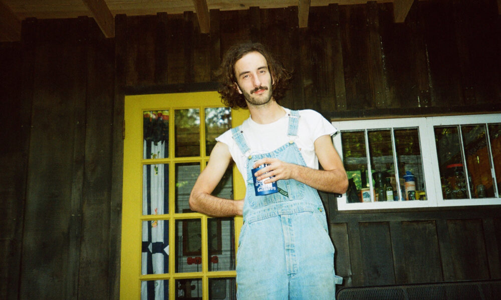 Sean Thompson's Weird Ears、'Curse The Conscience'のMVを公開 | Niche Music