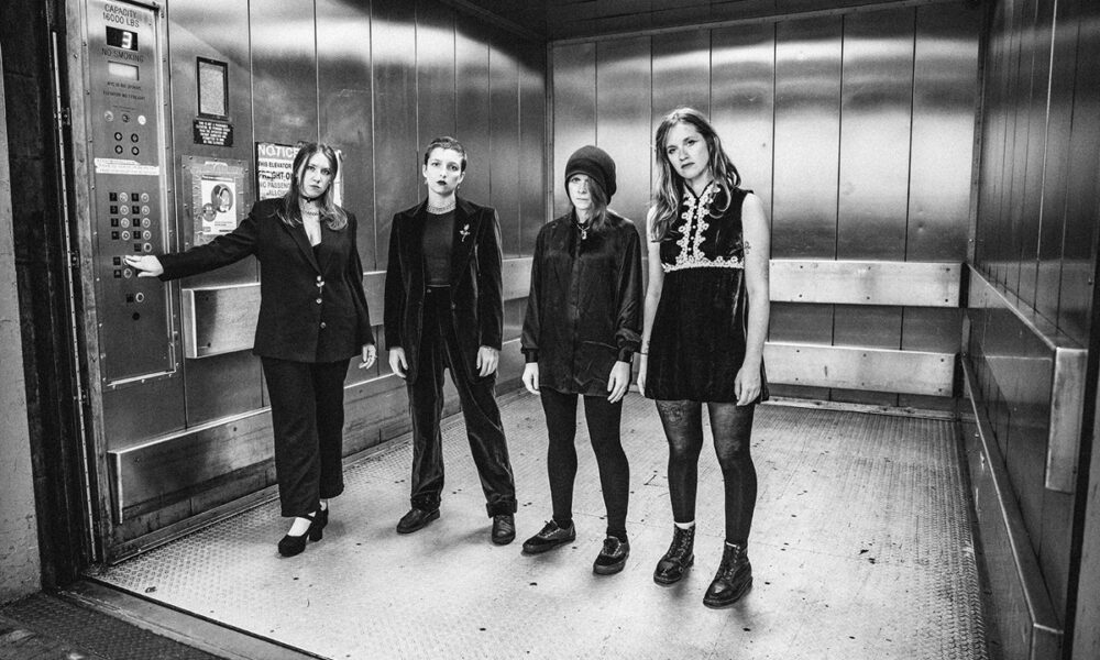 Weeping Icon、'Pigs, Shit & Trash'のMVを公開 | Niche Music