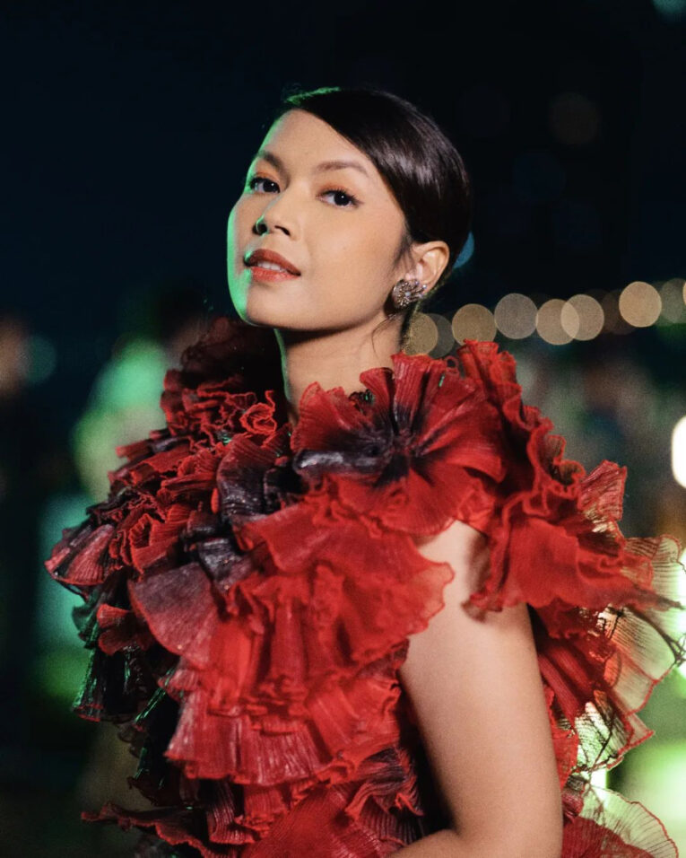 Vira Talisa、'Samba Di Kota'のリリックビデオを公開 | Niche Music