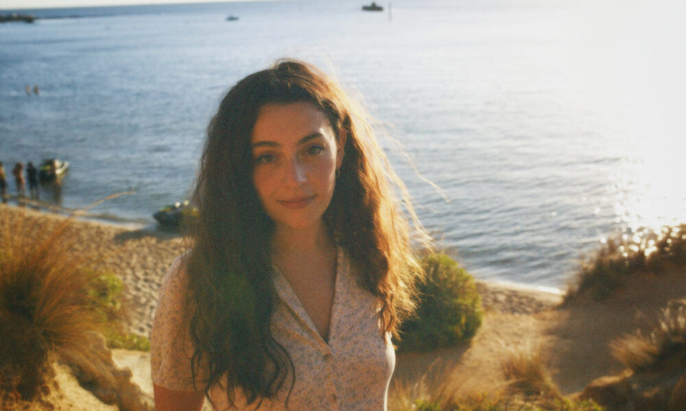 Eleni Drake、'Rookie'を公開 | Niche Music