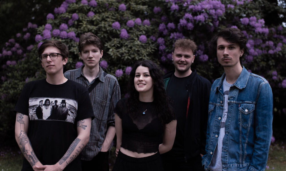 Attic Ocean、'Escapades'のMVを公開 | Niche Music