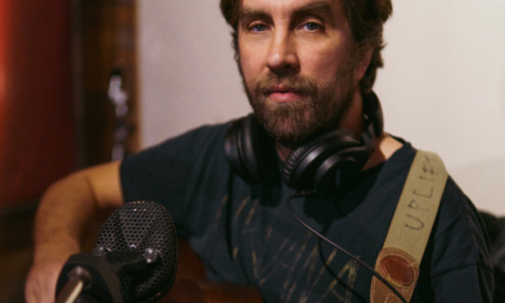 Nick Zubeck、'Time Machine ft. Felicity Williams & Karen Ng'のMVを公開 ...