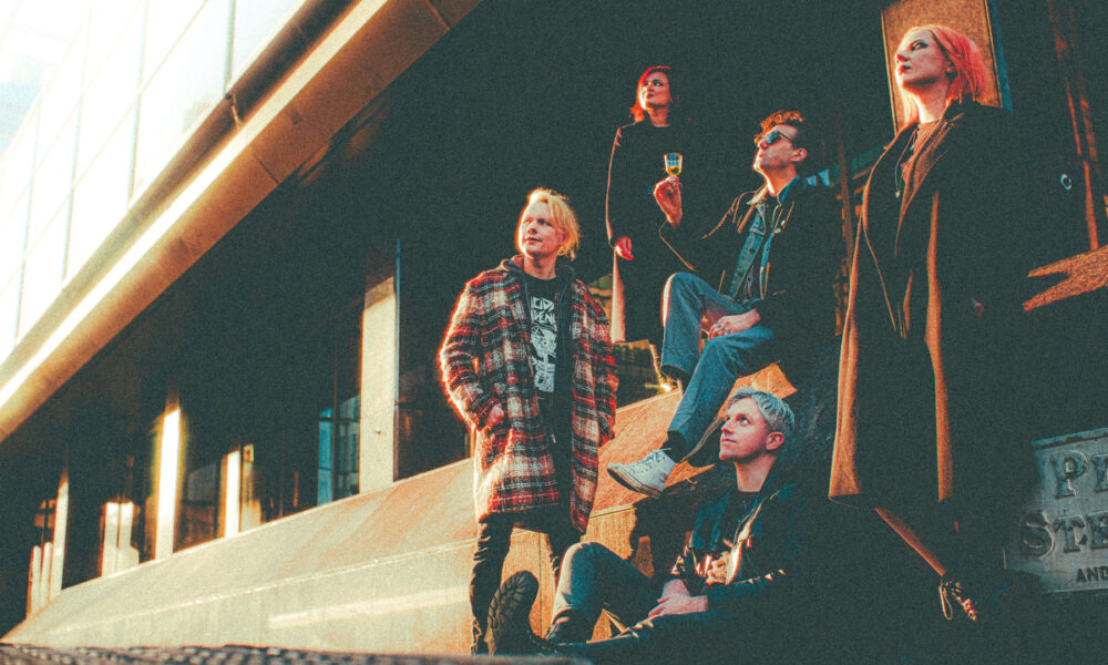 Echo Machine、'Last Action Hero'のリリックビデオを公開 | Niche Music