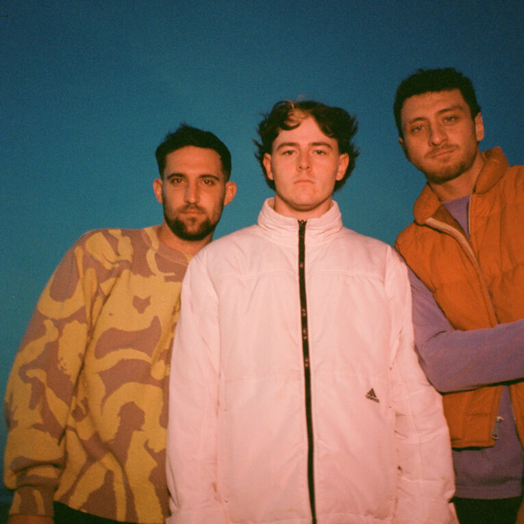 daste.、'Around'を公開 | Niche Music