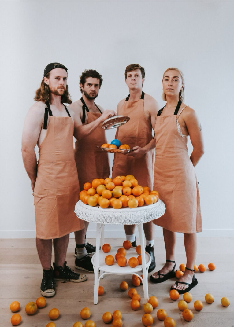 Layer Cake、'Hey Mr.'を公開 | Niche Music