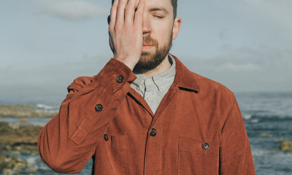 David C Clements、'Little Outsider'のパフォーマンス映像を公開 | Niche Music