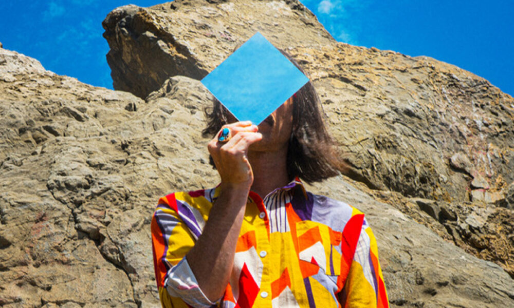 YEYEY、'Teeth Don't Bite'のMVを公開 | Niche Music