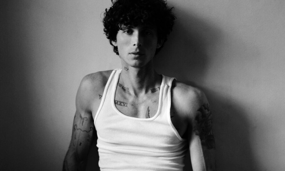 August Royals、'Skintight Crazy'のMVを公開 | Niche Music