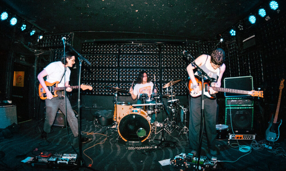 Band Argument、'Specs'を公開 | Niche Music