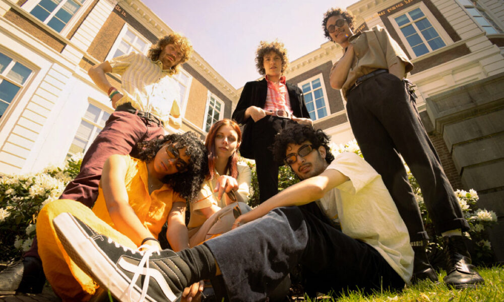 FUZZY TEETH、'PPL PLSR'を公開 | Niche Music